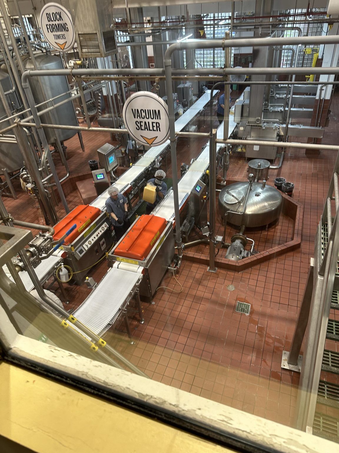 Tillamook Cheese Factory Tour (The Best Cheese Factory in Oregon ...
