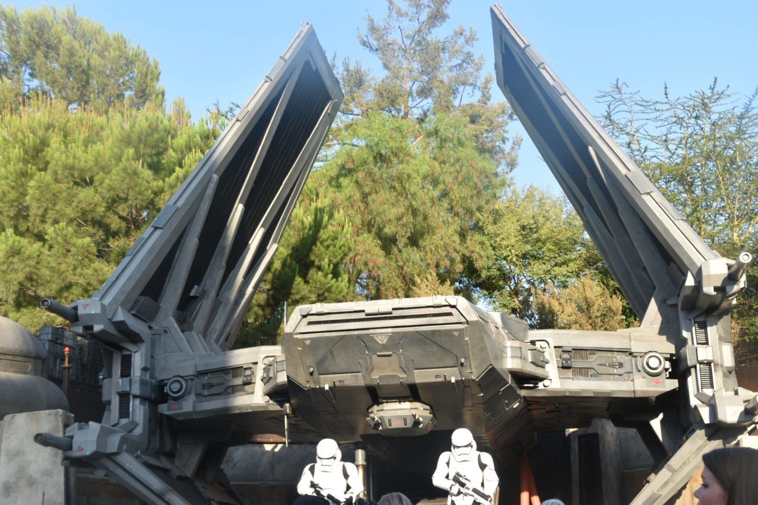The Best Disneyland Star Wars Rides (15 Things To Do At Galaxy's Edge ...